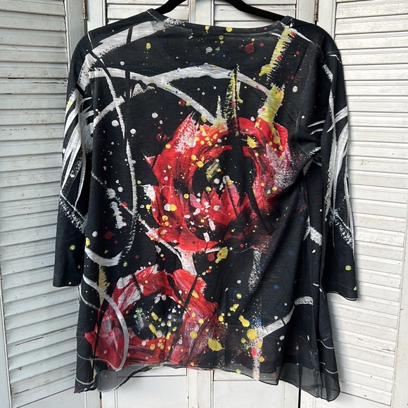Jess & Jane | Tops | Jess Jane Red Roses Artistic Brush Strokes Tunic ...